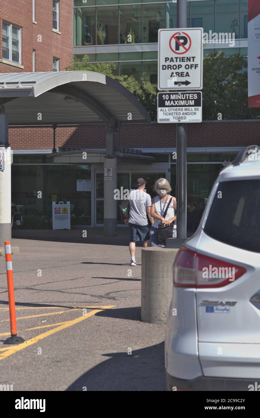 Hospital emergency room rush hi-res stock photography and images - Alamy