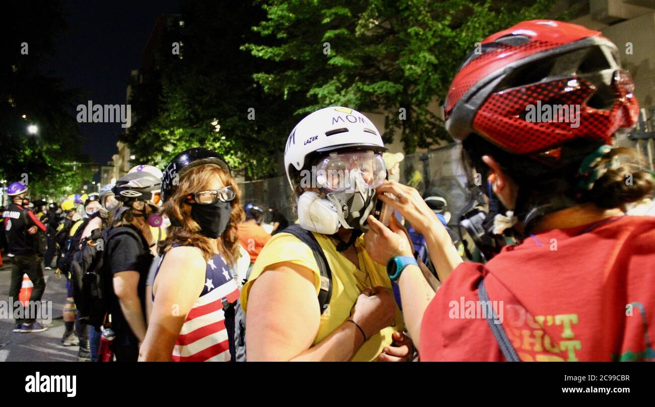 Wall of moms portland oregon hi-res stock photography and images - Alamy