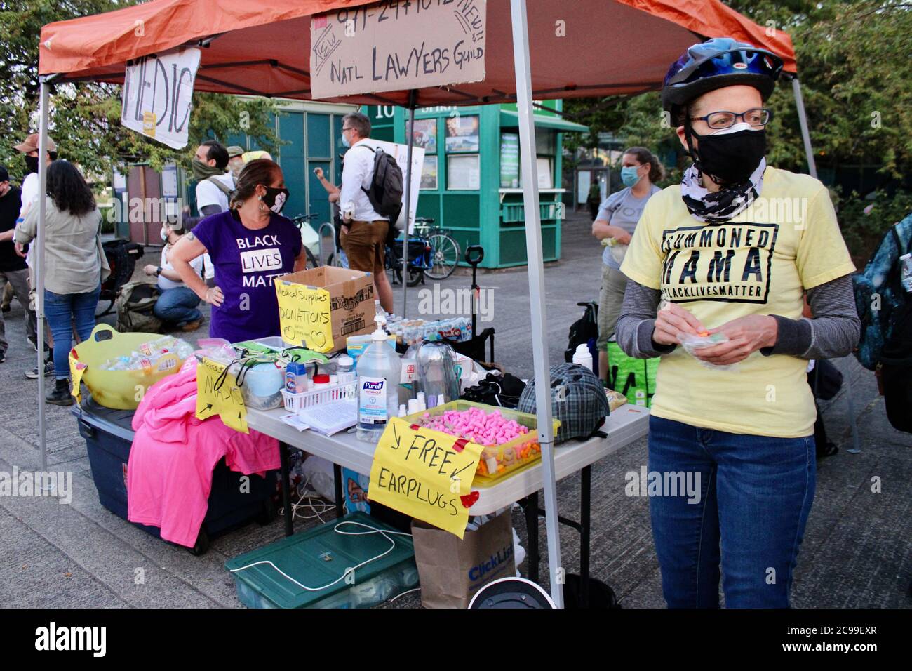 Free plugs hi-res stock photography and images - Alamy