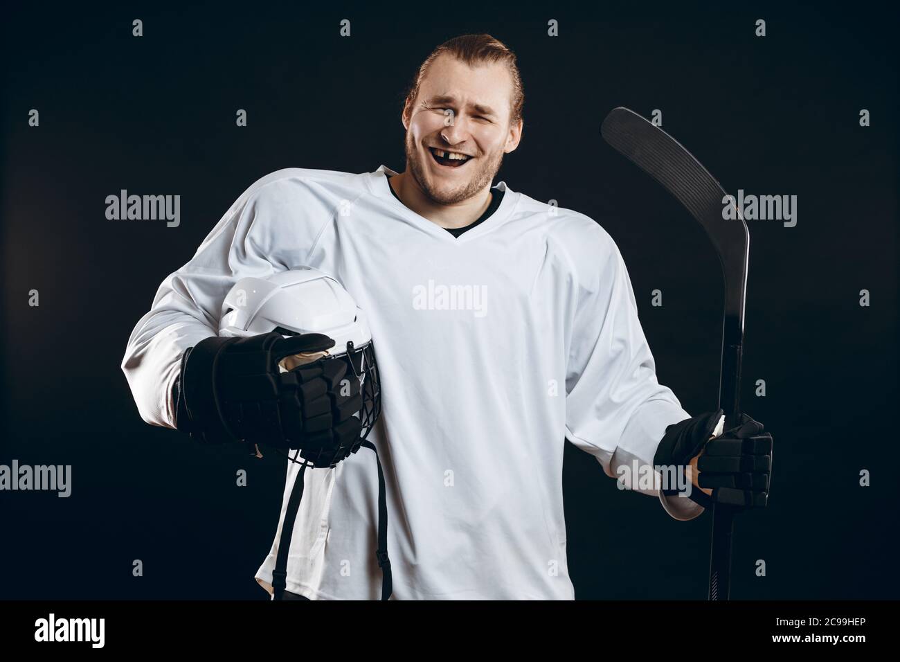 Hockey player missing tooth hi-res stock photography and images - Alamy