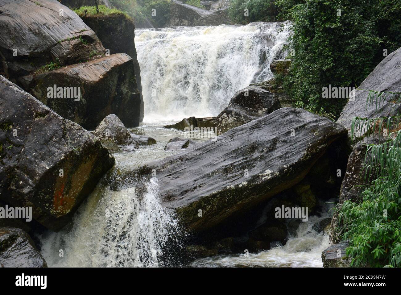 Ramboda Waterfall, Srí Lanka, Asia Stock Photo - Alamy