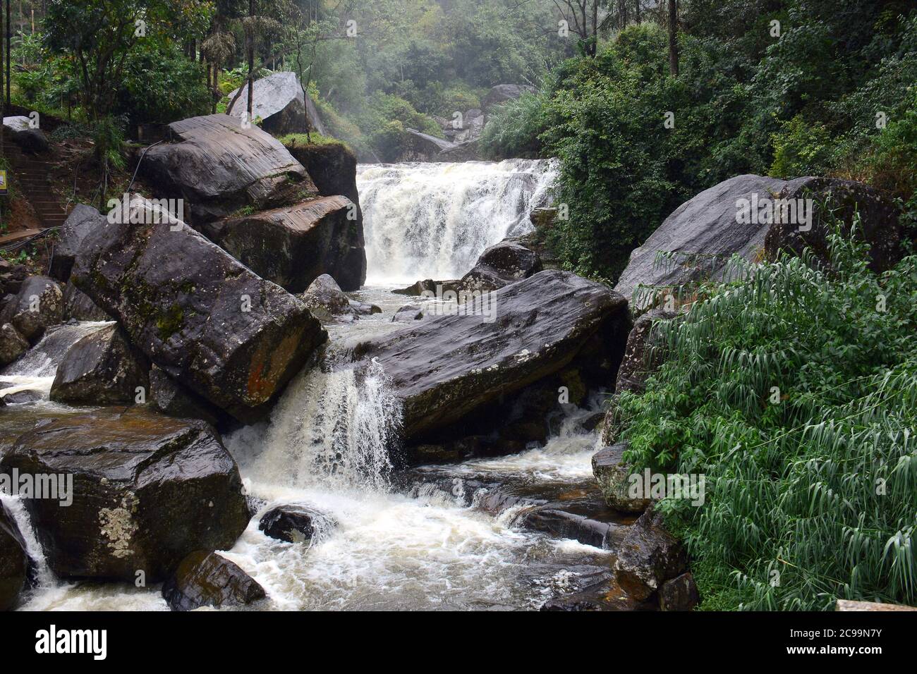 Ramboda Waterfall, Srí Lanka, Asia Stock Photo - Alamy