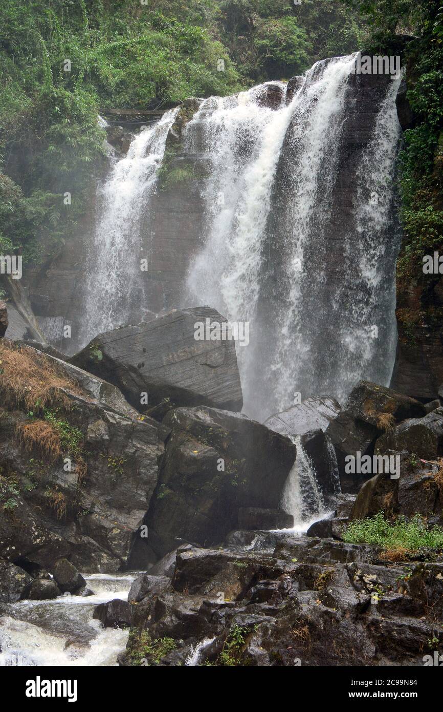 Ramboda Waterfall, Srí Lanka, Asia Stock Photo - Alamy