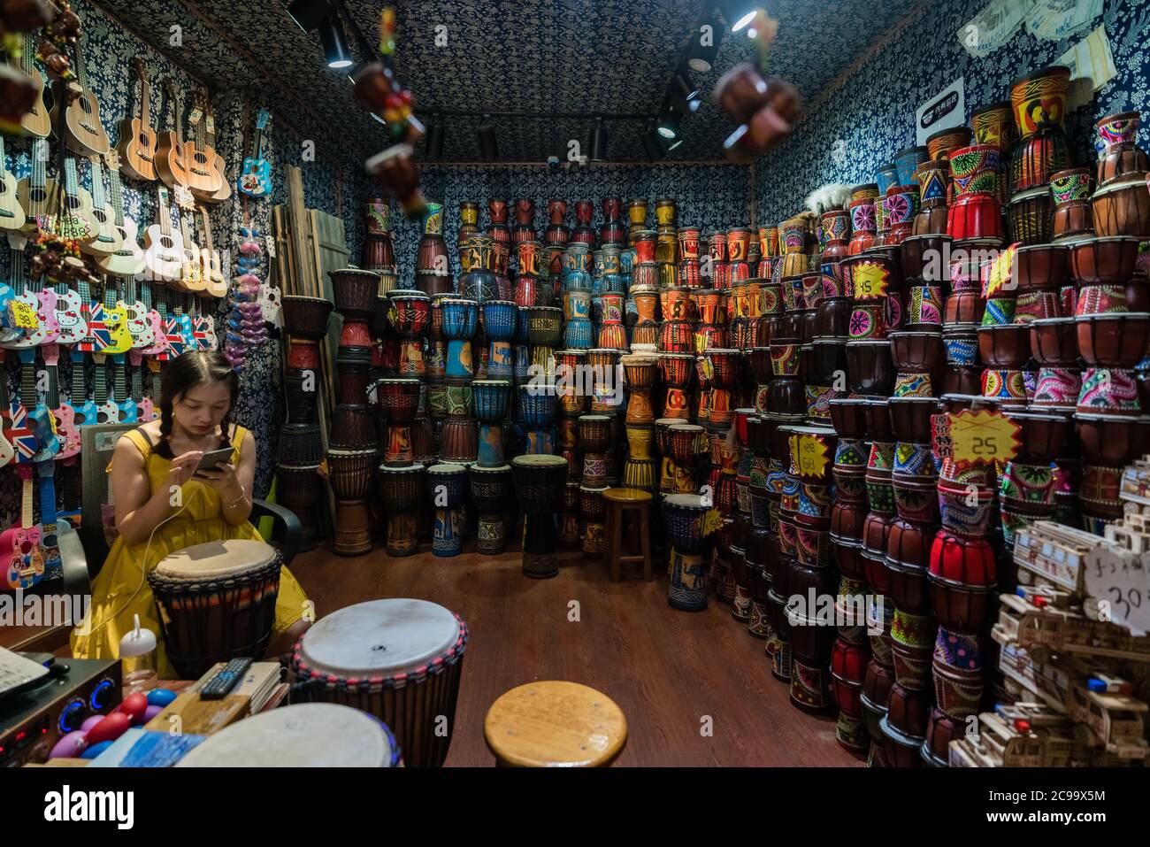 Worker musical instrument hi-res stock photography and images - Alamy