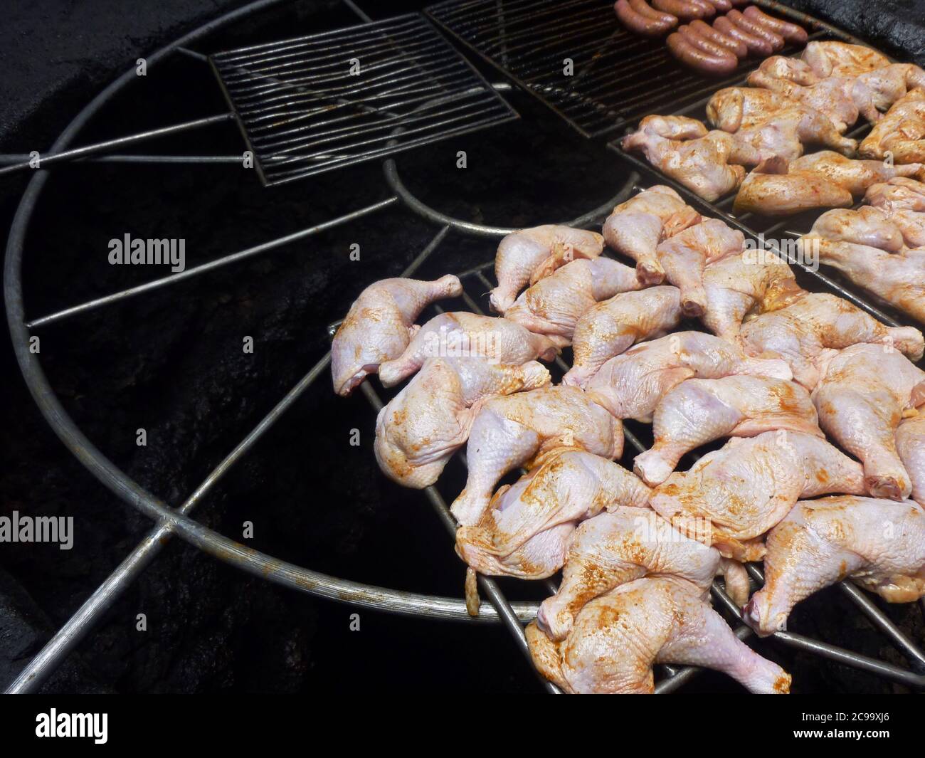 Closeup roast chicken being cut hi-res stock photography and images - Alamy