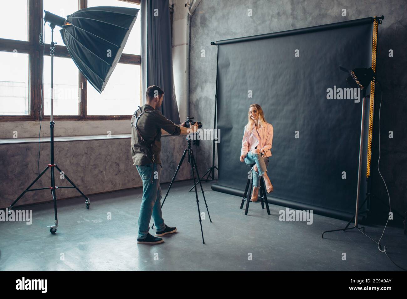 daily routine of photographers,working hours at photo studio, full ...