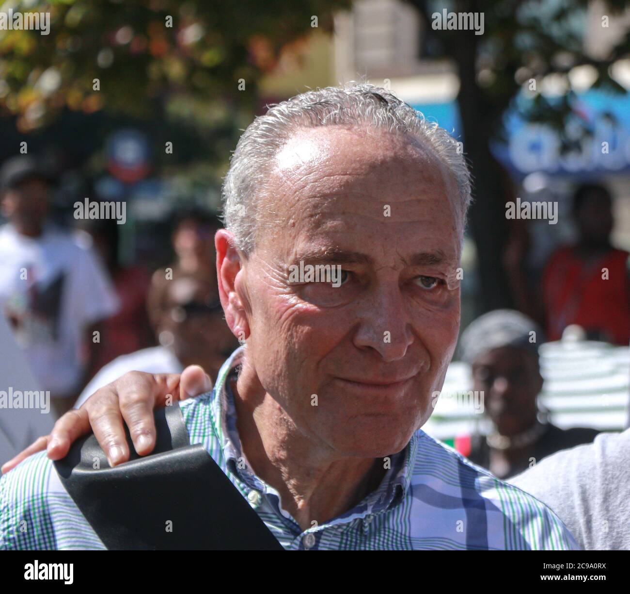Chuck schumer speaking nyc hi-res stock photography and images - Alamy