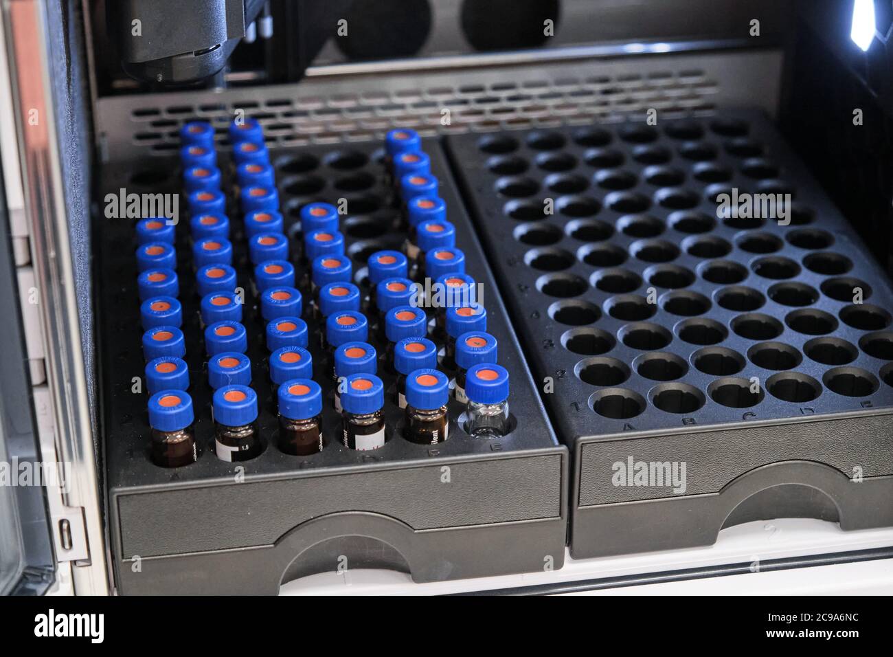Hplc system hi-res stock photography and images - Alamy