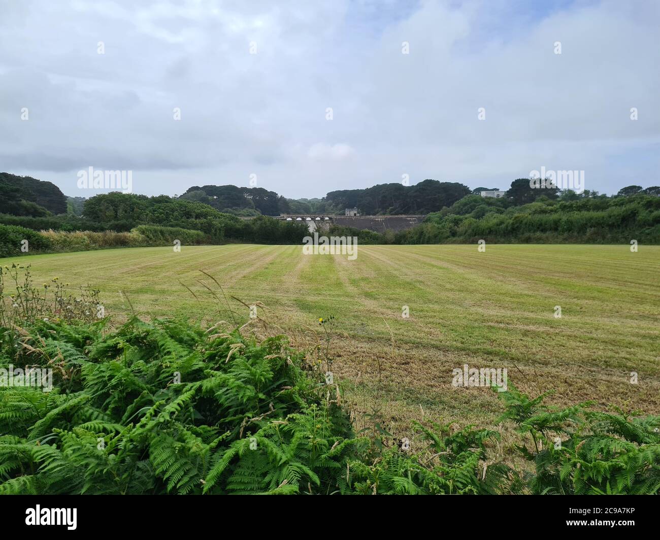 Reservoir dam channel islands hi-res stock photography and images - Alamy