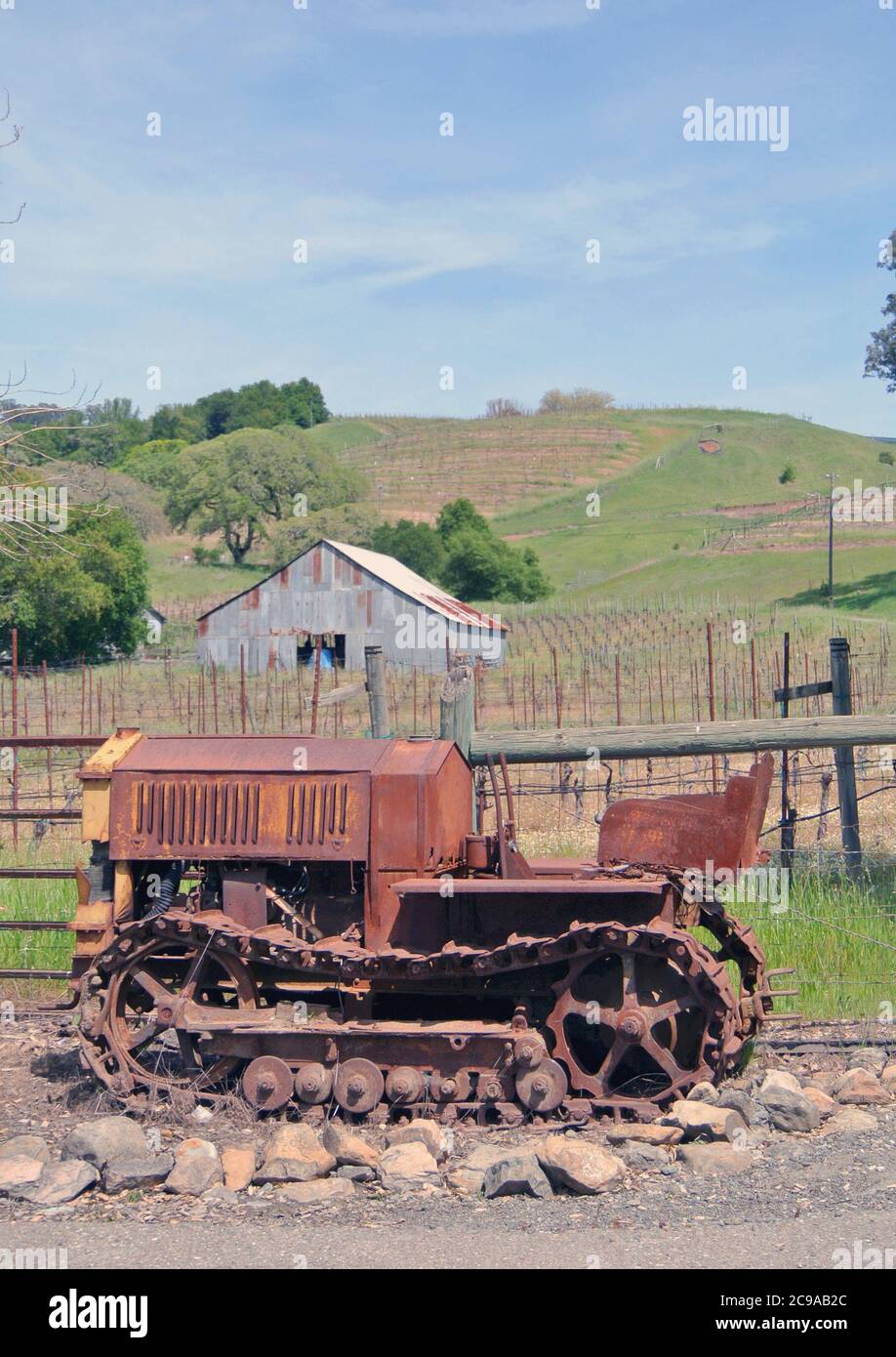 Iowa farm tractor hi-res stock photography and images - Alamy
