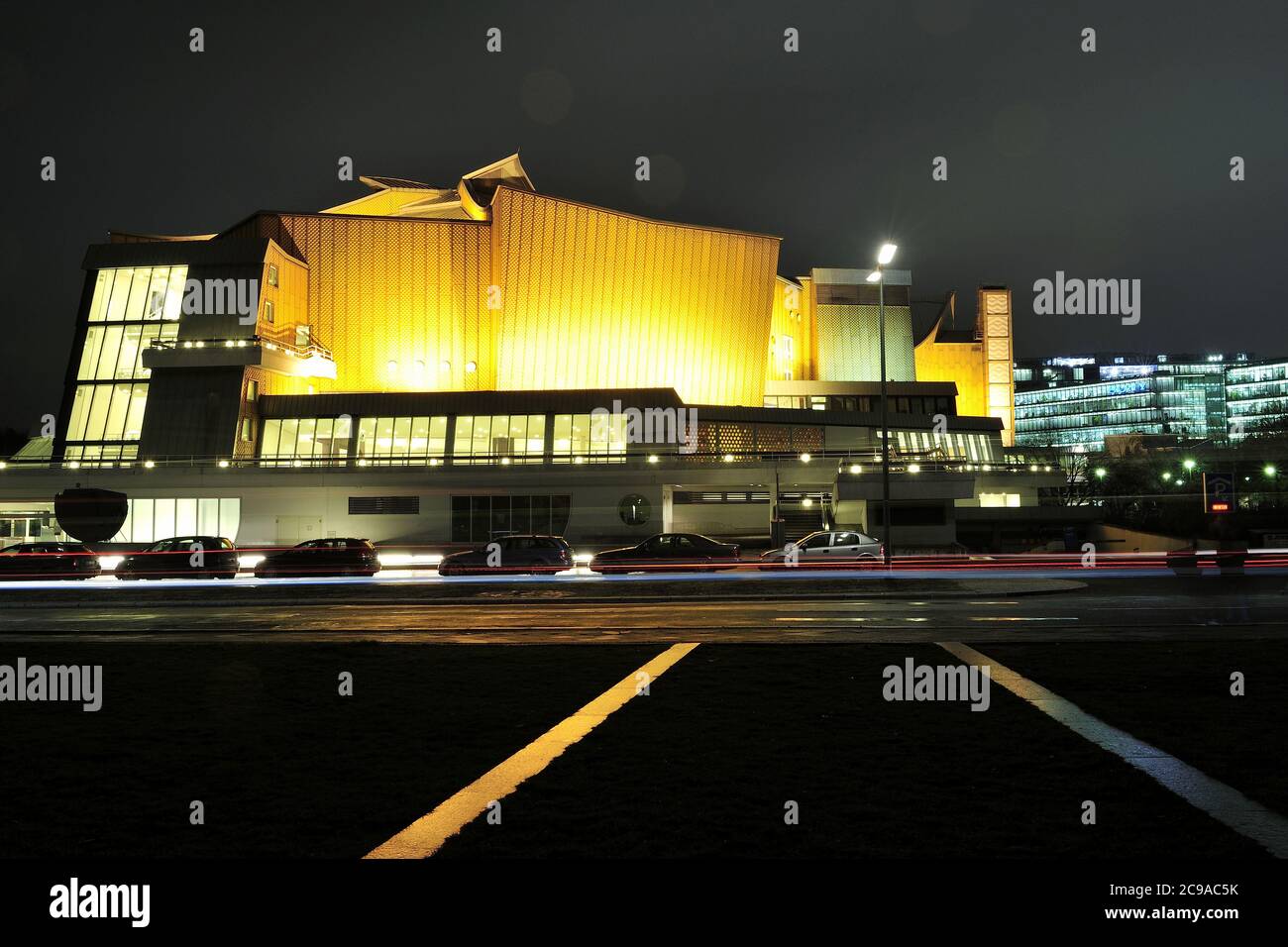 Berliner philharmonie auditorium hi-res stock photography and images ...