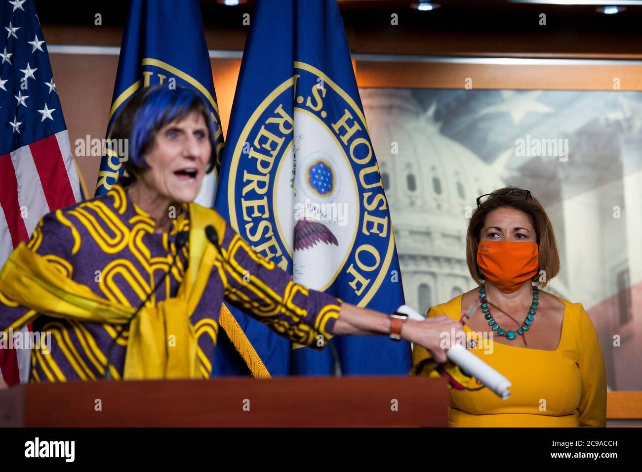 Linda sanchez 2020 hi-res stock photography and images - Alamy