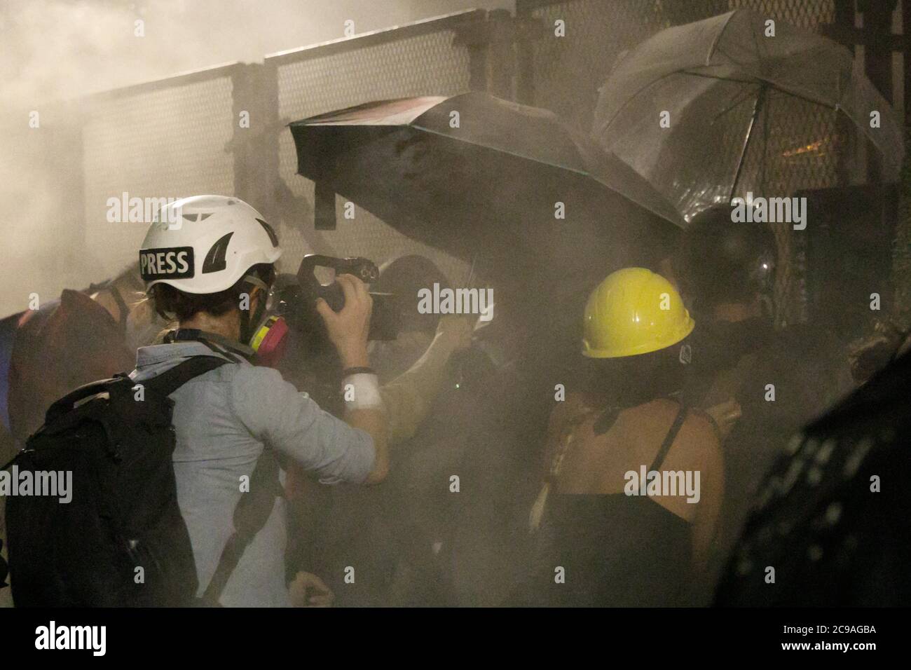 Machine gun fire night hi-res stock photography and images - Alamy