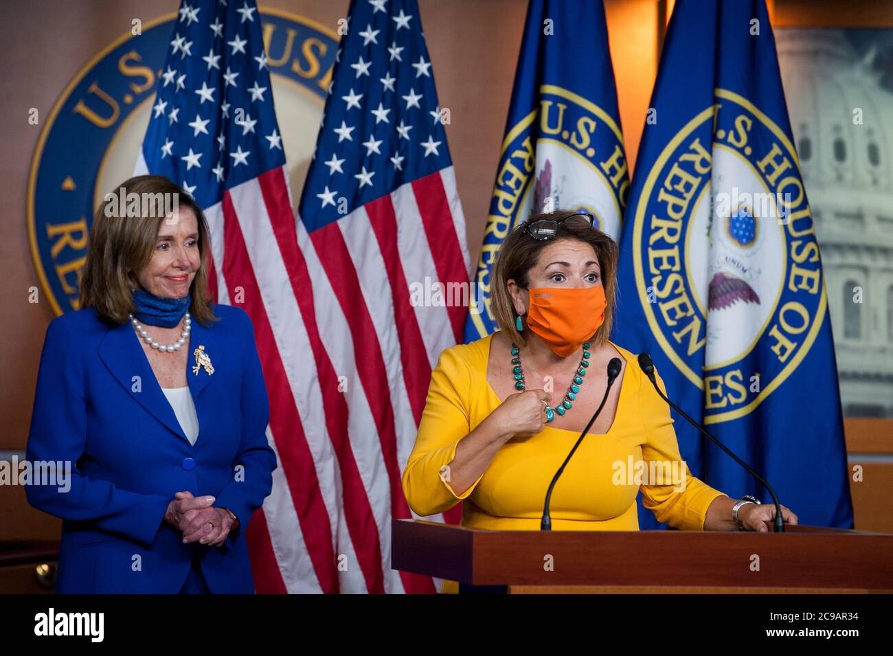 Linda sanchez hi-res stock photography and images - Alamy