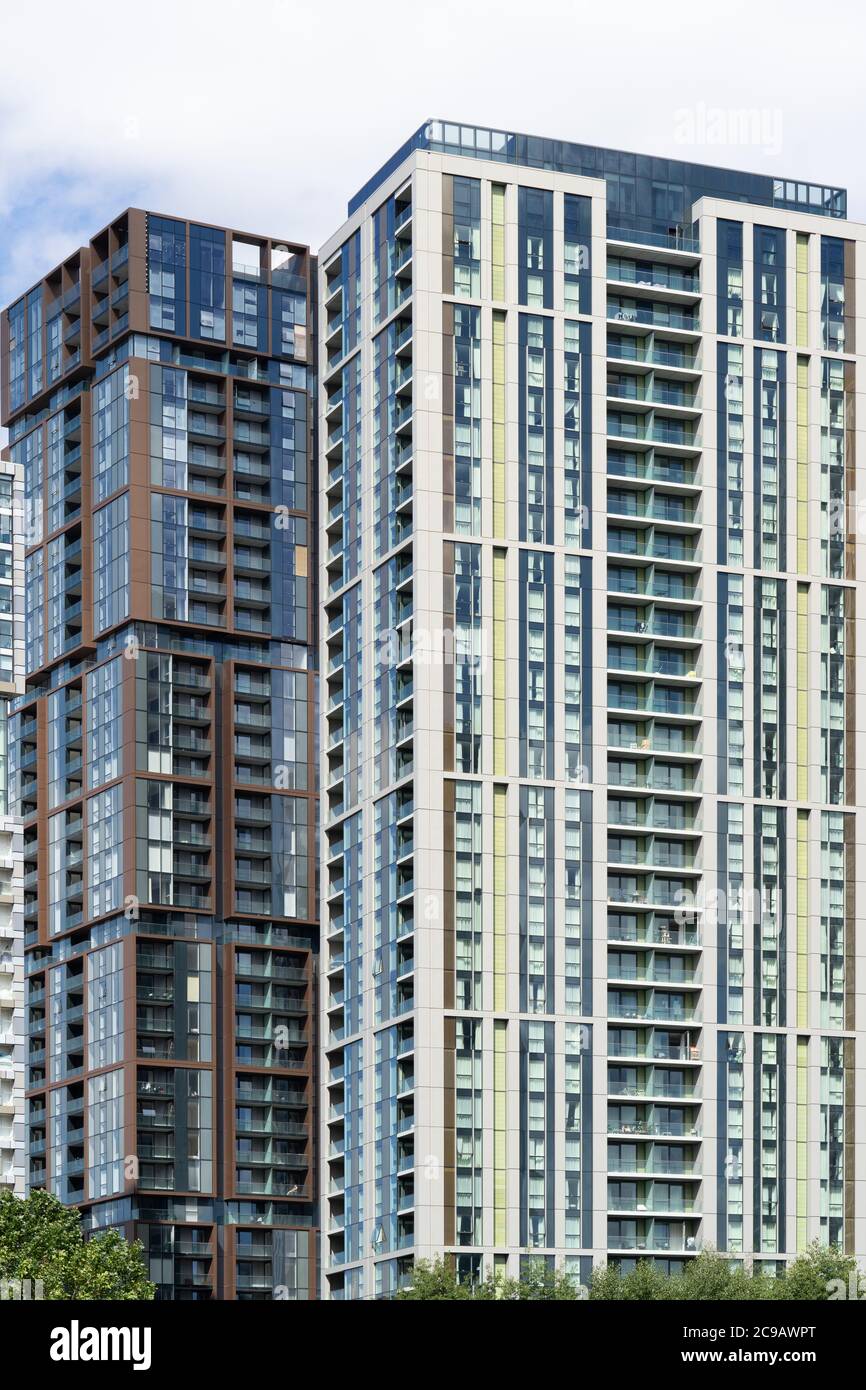 London millwall inner dock hi-res stock photography and images - Alamy