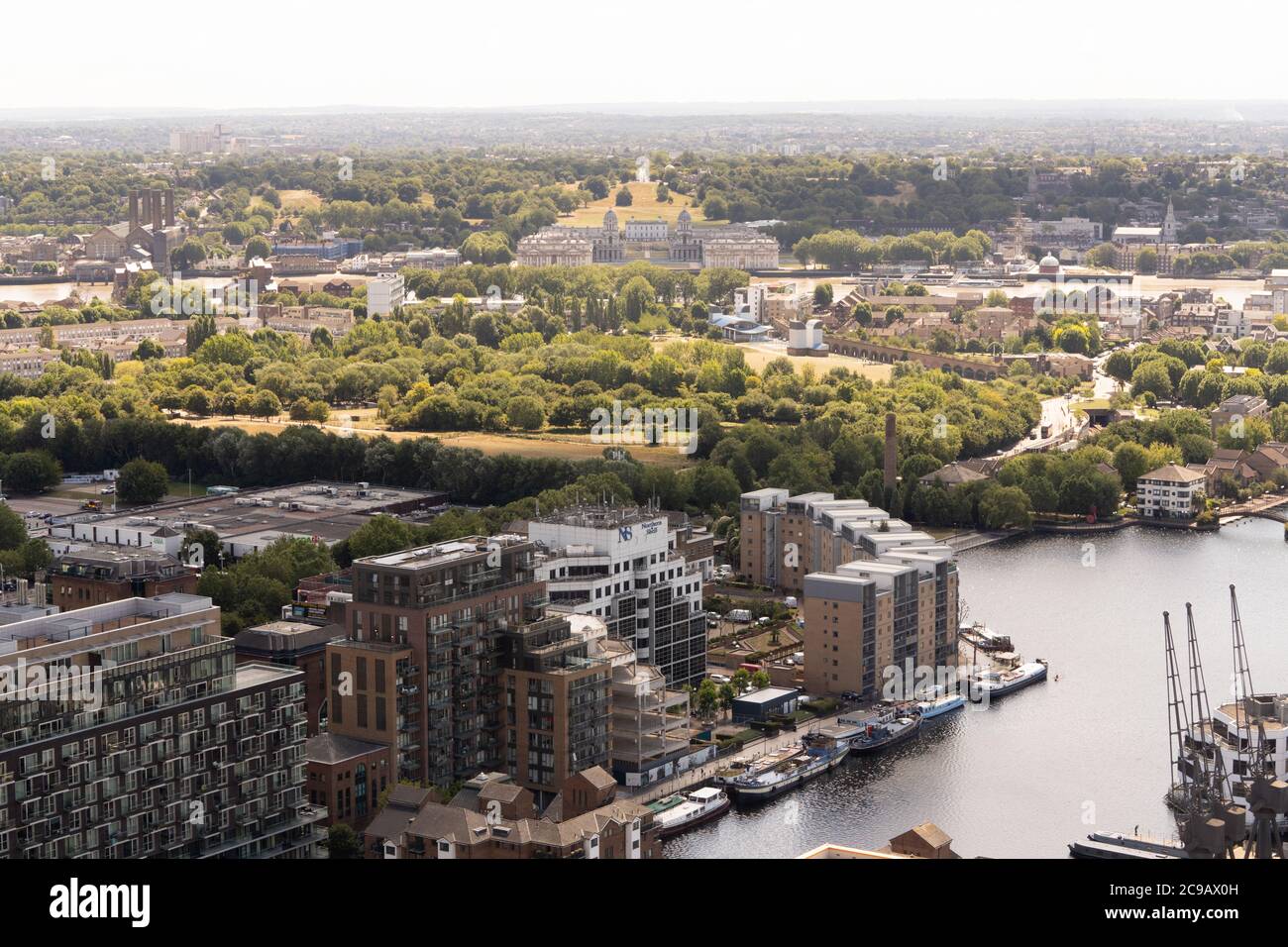 Apartments and development, Millwall Inner Dock, Canary wharf, East ...