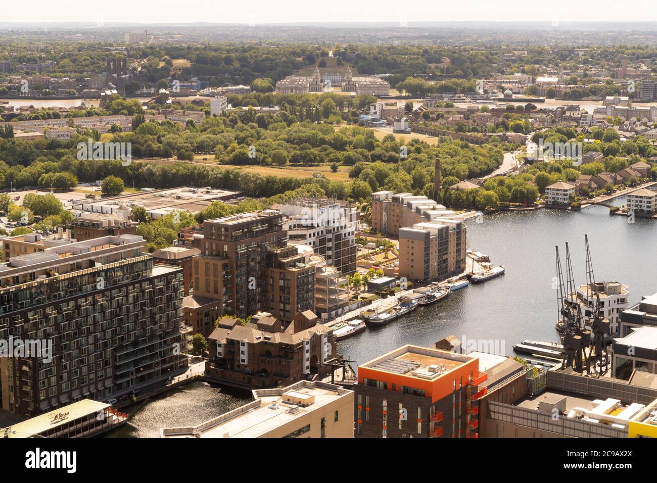 Apartments and development, Millwall Inner Dock, Canary wharf, East ...
