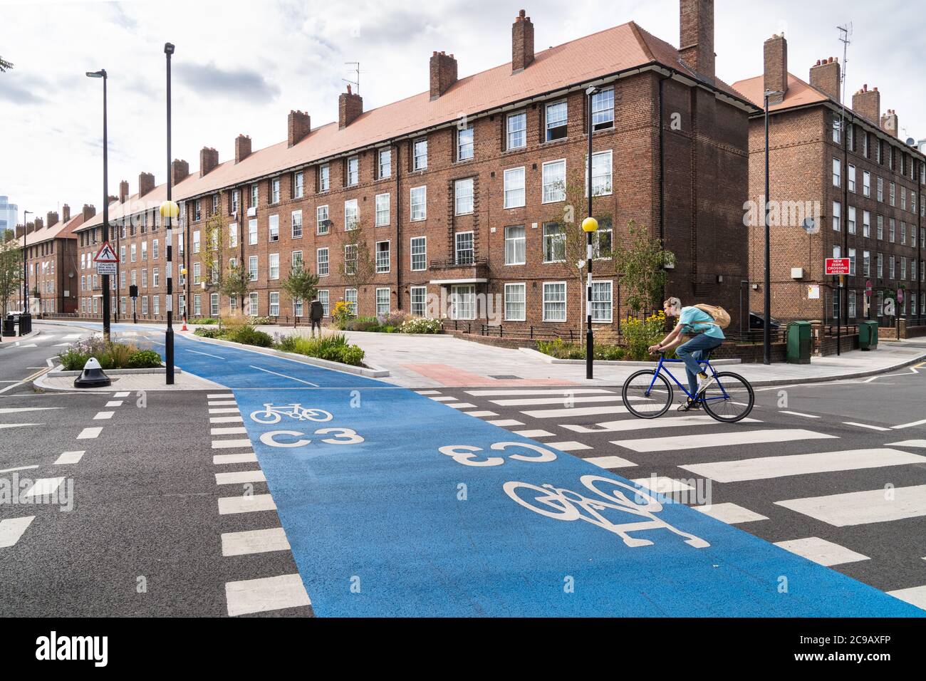 Cable street hi-res stock photography and images - Alamy
