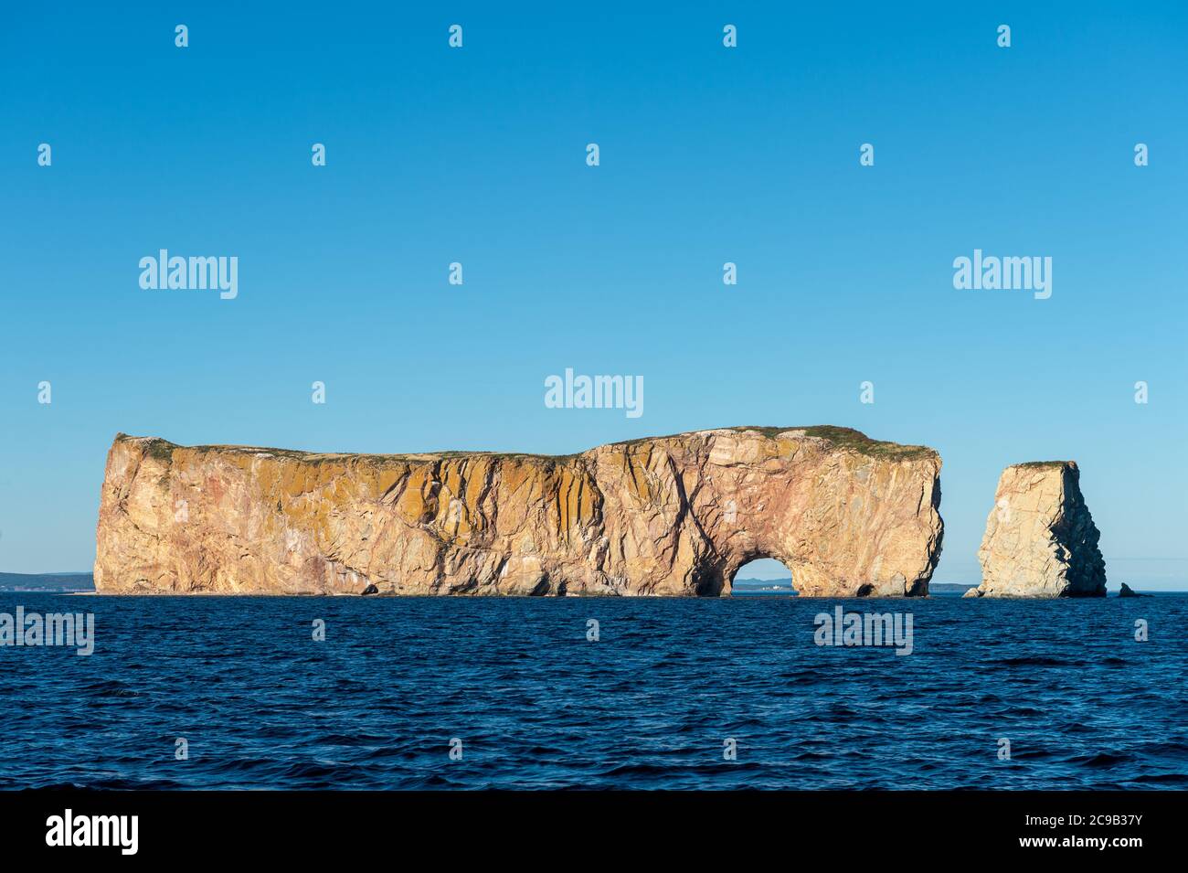 Perce rock, perce, gaspe, quebec hi-res stock photography and images ...