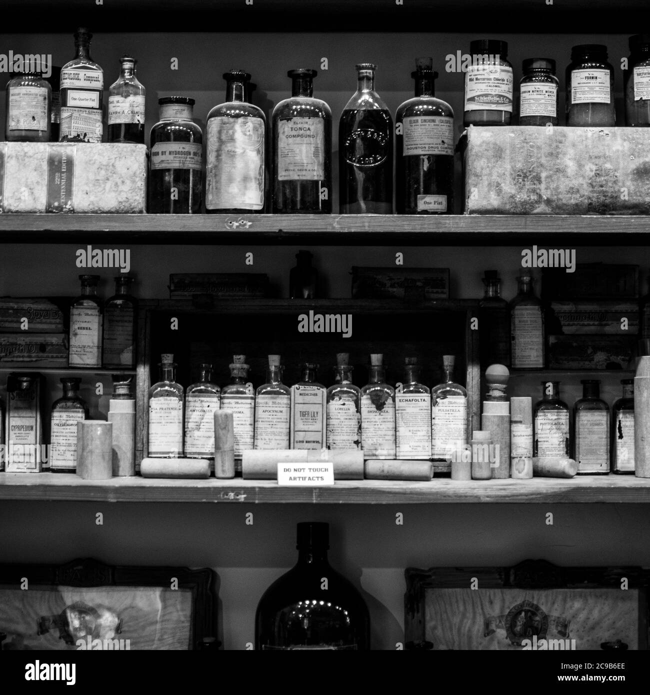 Medicine museum Black and White Stock Photos & Images - Alamy