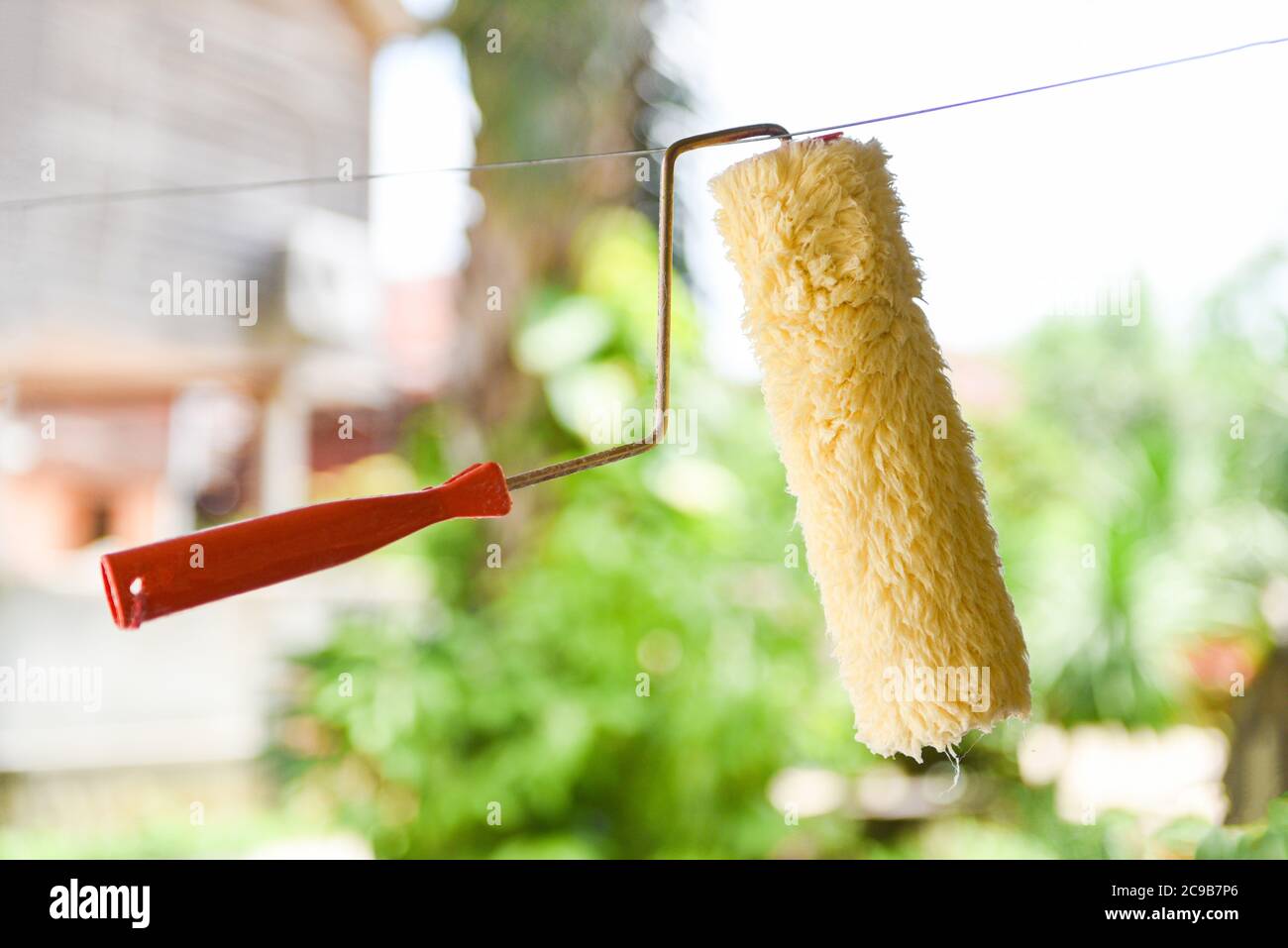 Paint brush rack hi-res stock photography and images - Alamy