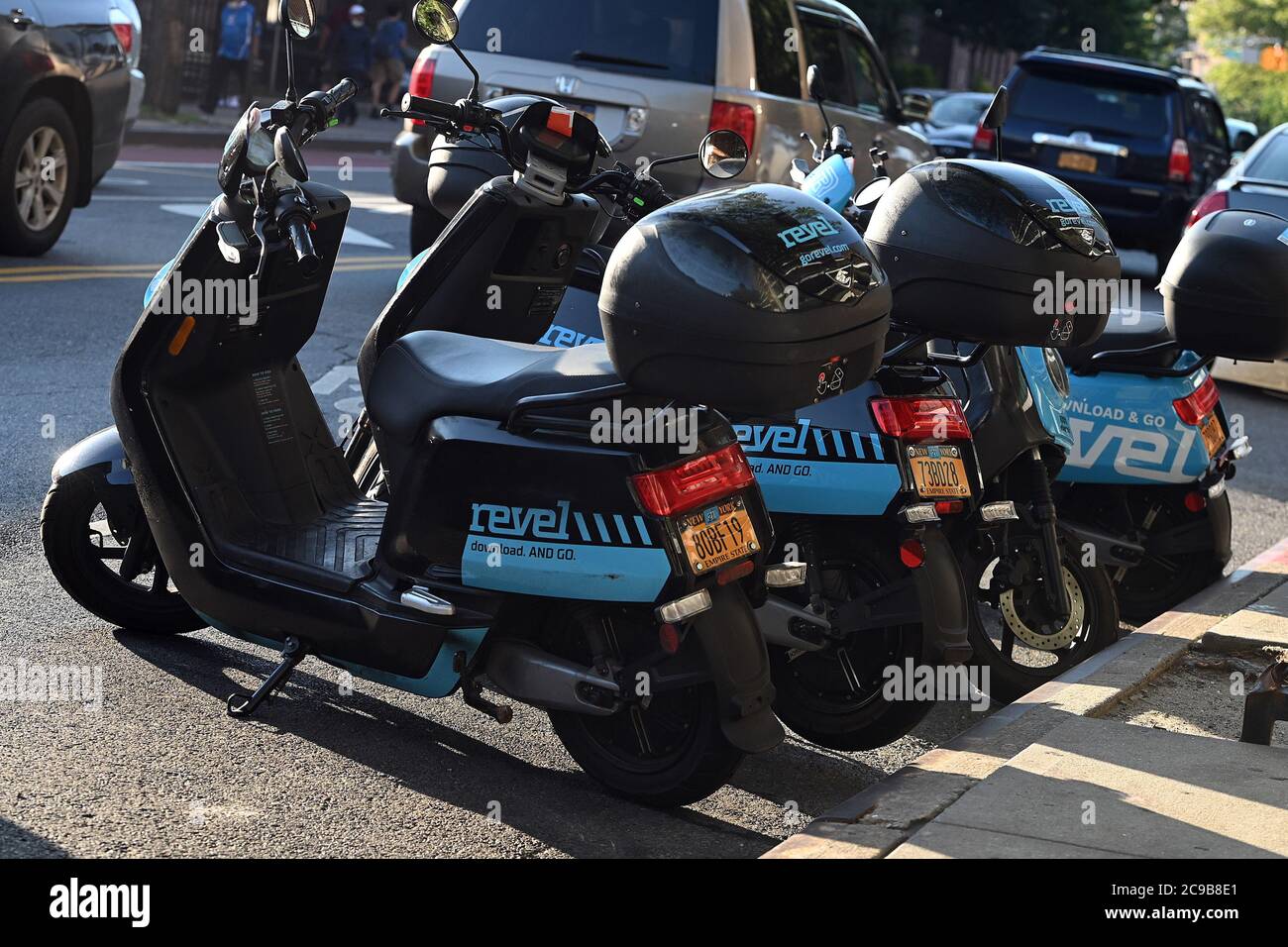 Electric mopeds hi-res stock photography and images - Alamy