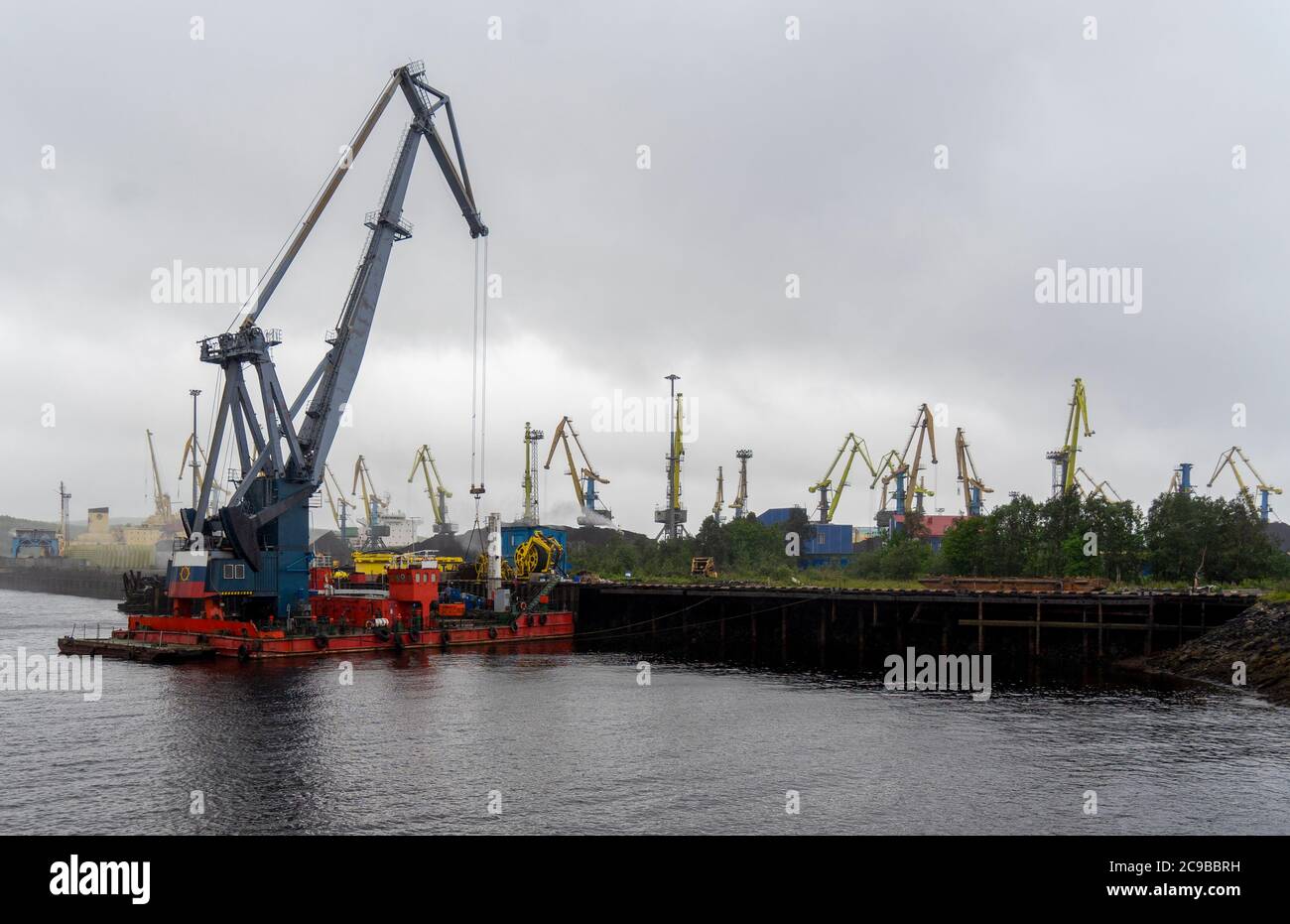 Ship repair hi-res stock photography and images - Alamy