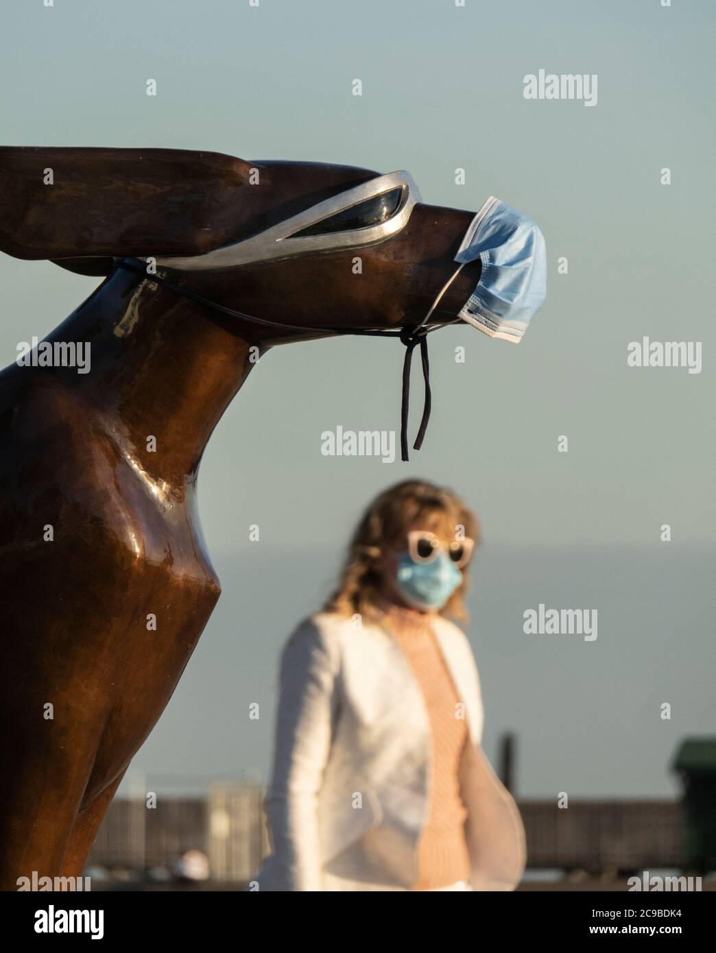 Melbourne Australia Covid-19 Coronavirus: People wearing protective ...