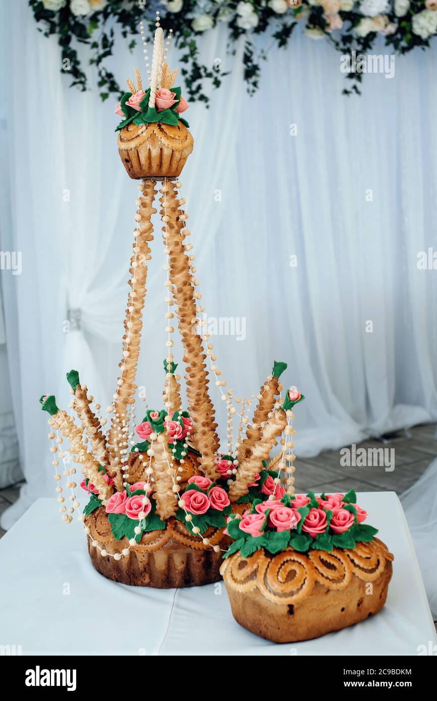 Russian wedding bread hi-res stock photography and images - Alamy