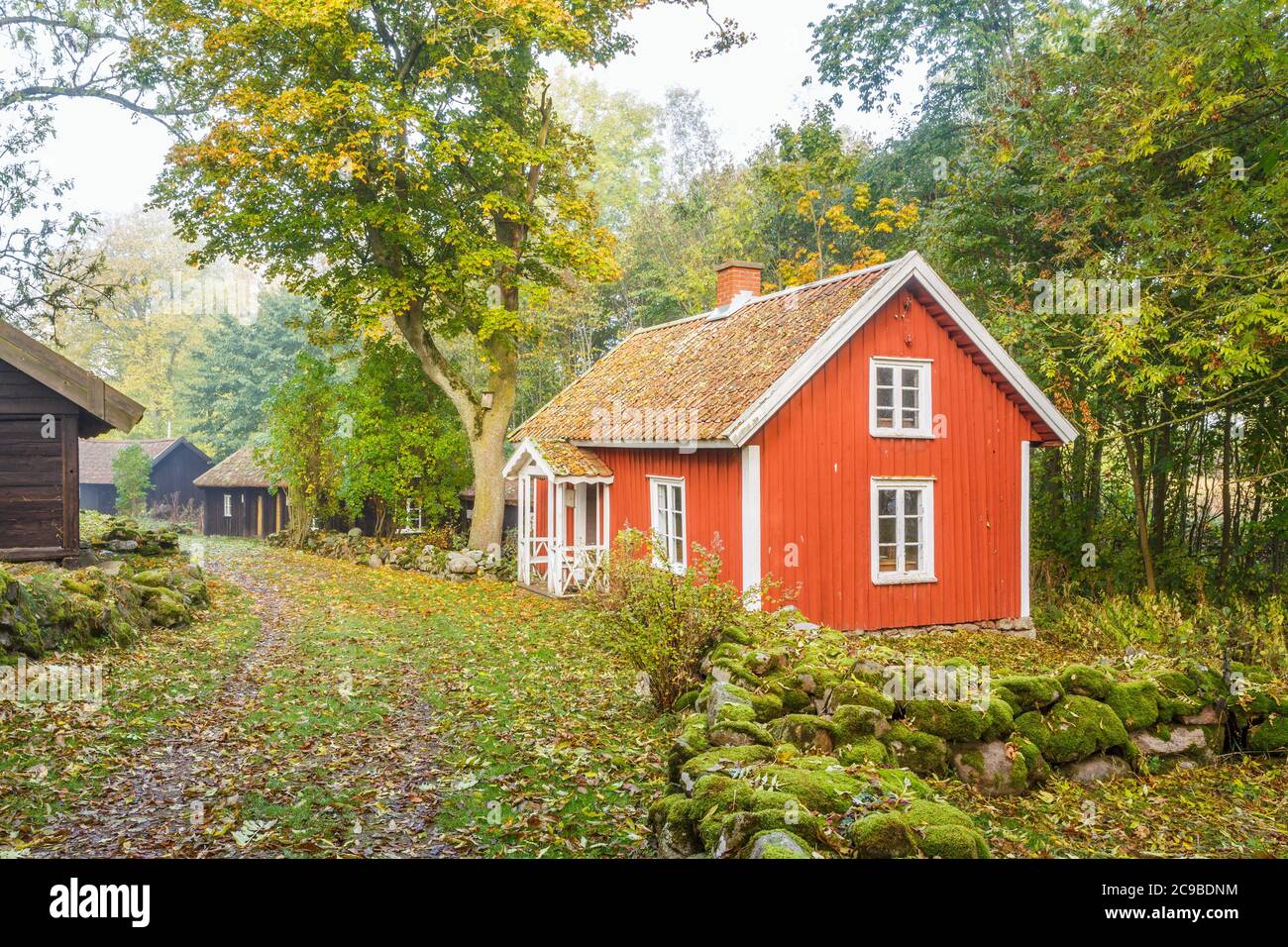 Detached Country Cottage High Resolution Stock Photography and Images ...