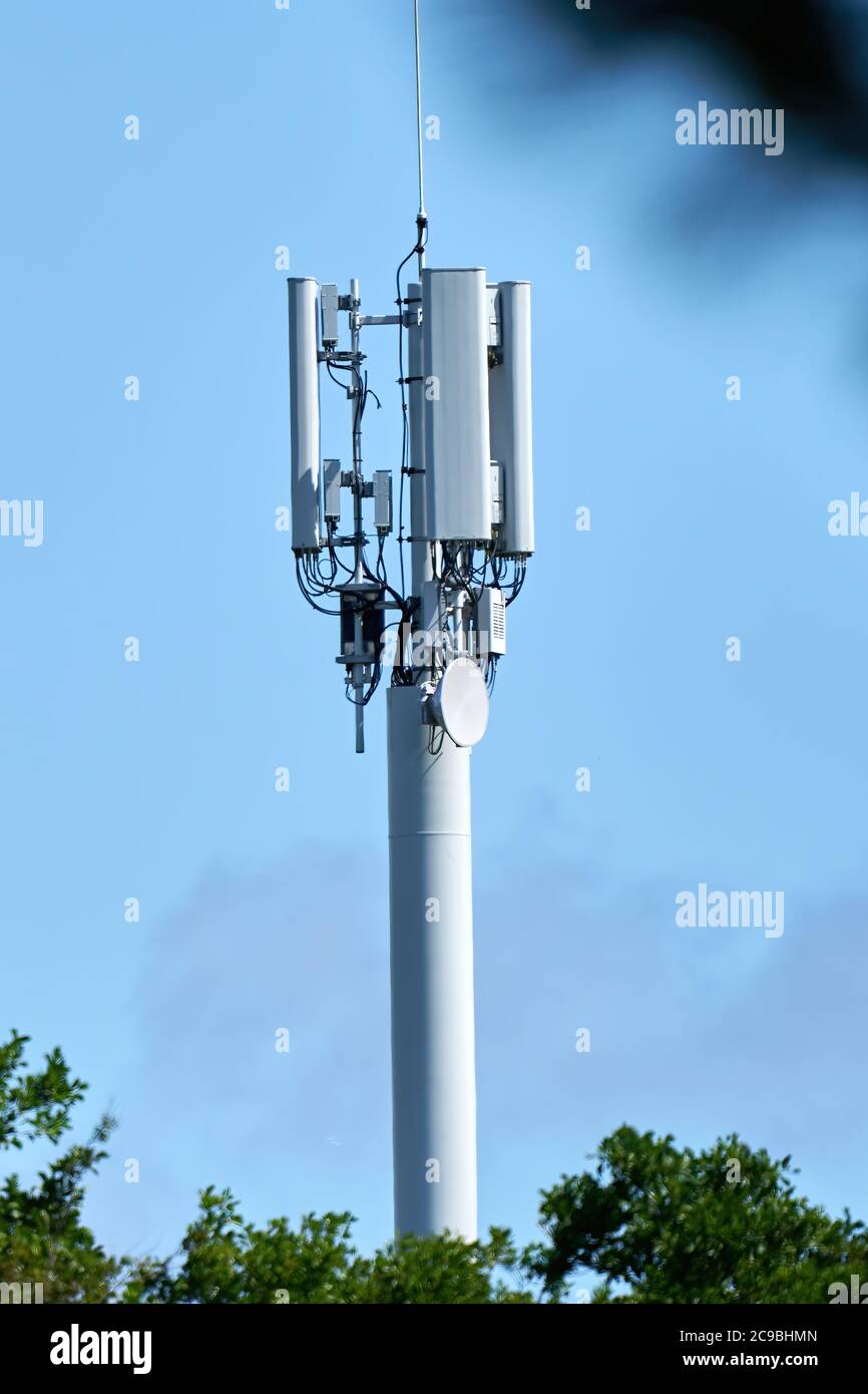 5G Network Connection Concept-5G smart cellular network antenna base ...