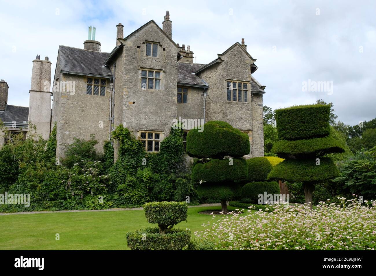 Topiary Box High Resolution Stock Photography and Images - Alamy