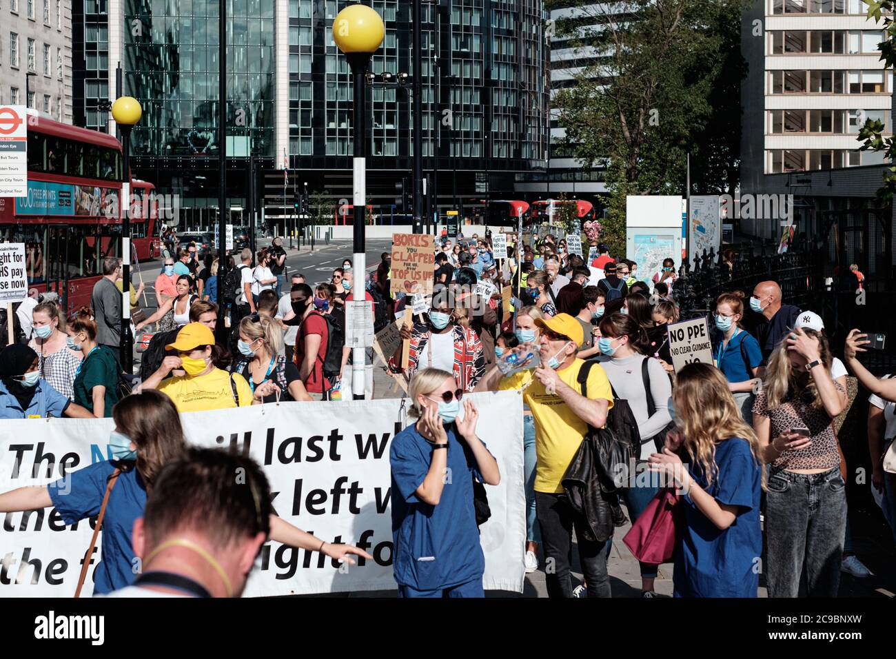 Nhs payrise hi-res stock photography and images - Alamy