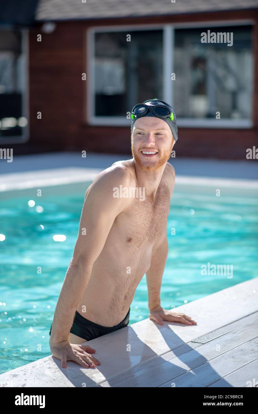 Open swimming pool hi-res stock photography and images - Alamy