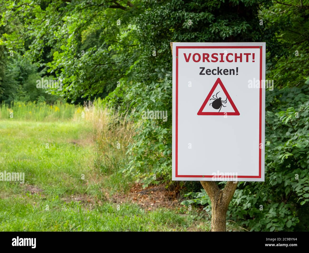 Tick insect warning sign hi-res stock photography and images - Alamy