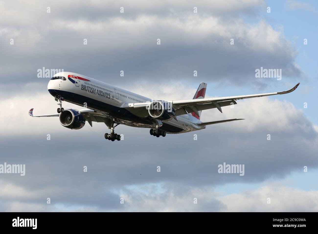 An Airbus A350-1041 flying for British Airways lands at London Heathrow Airport Stock Photo - Alamy