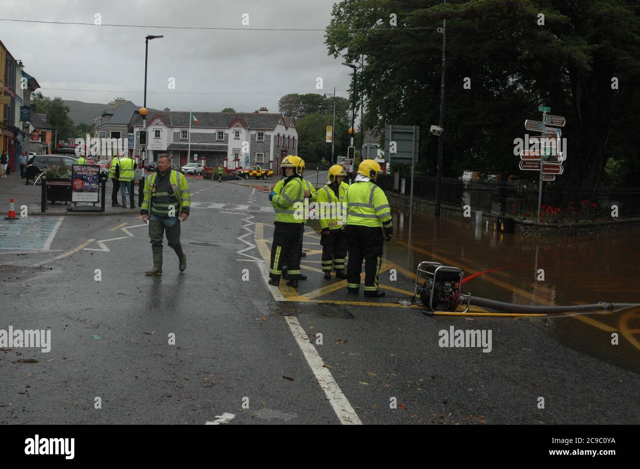 Fire damage houses ladders hi-res stock photography and images - Alamy