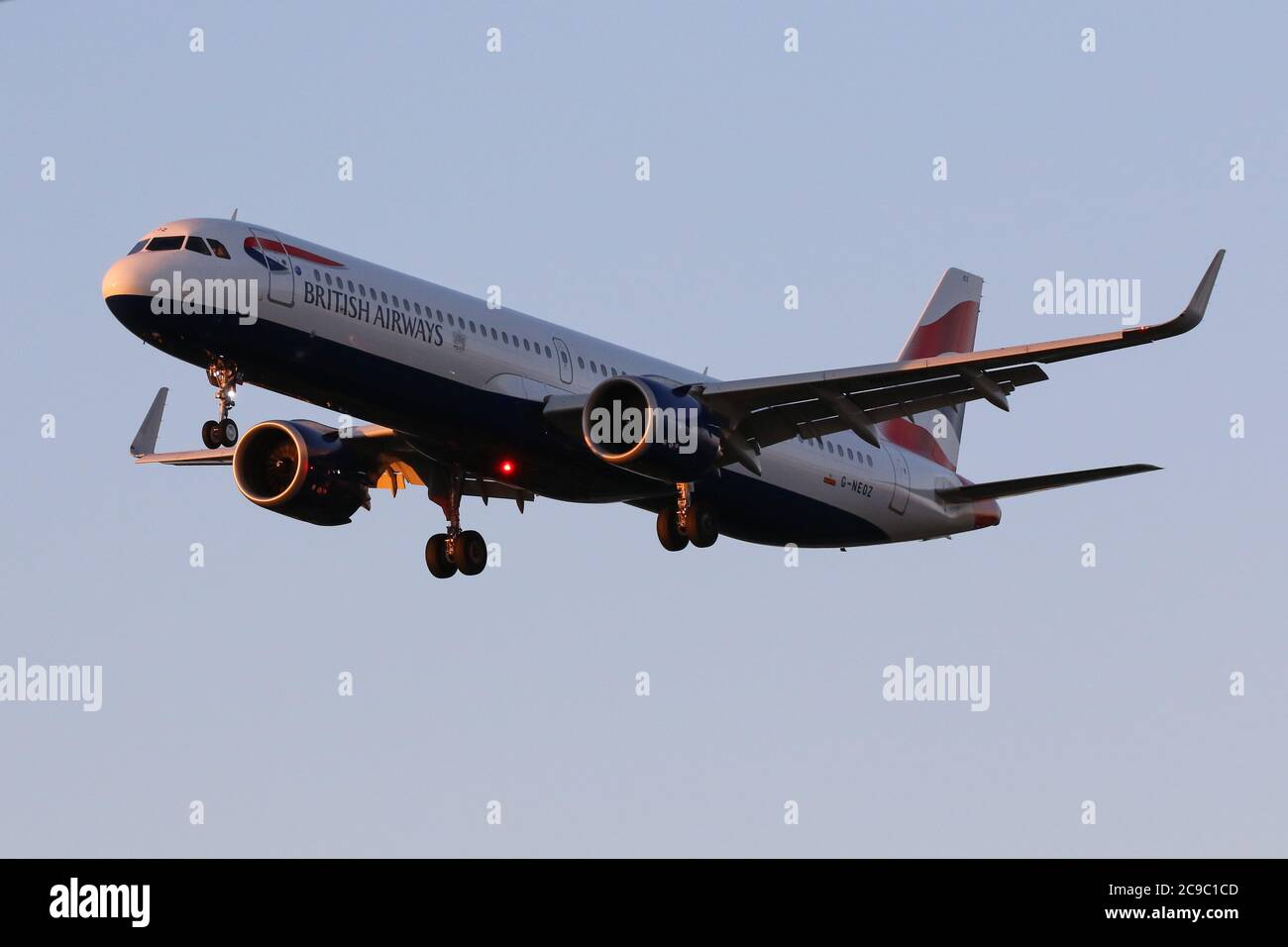 Ba airbus a321 jet airliner hi-res stock photography and images - Alamy
