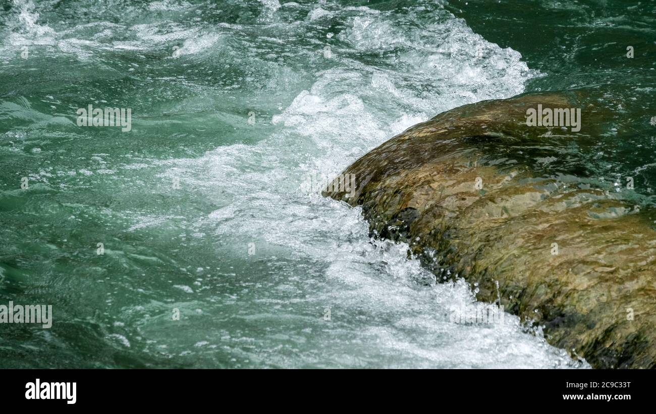 Non moving water hi-res stock photography and images - Alamy