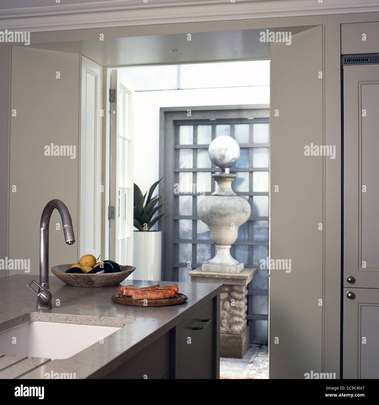 Country house kitchens Stock Photo - Alamy