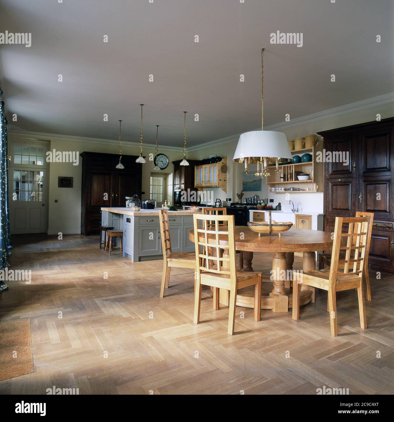 Country house kitchens Stock Photo - Alamy