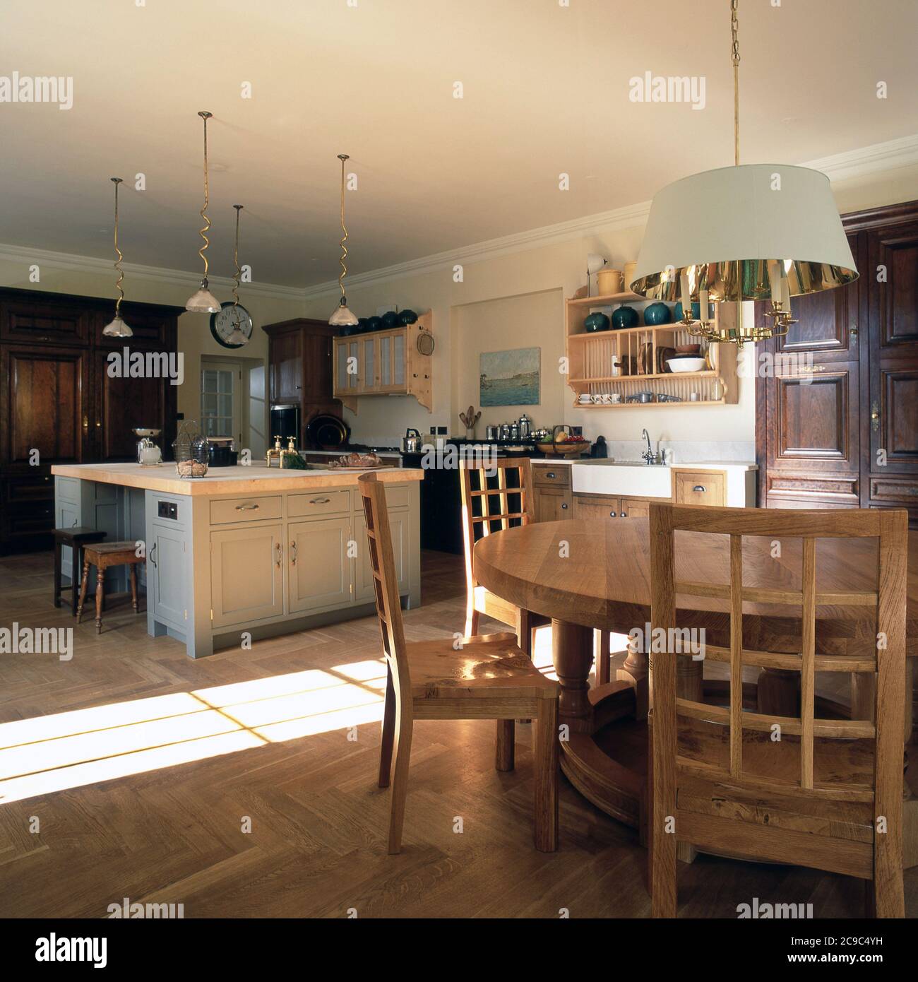 Country house kitchens Stock Photo - Alamy