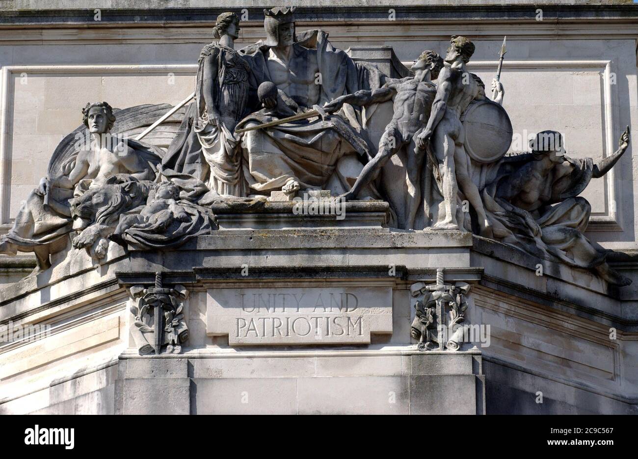 Cardiff city hall statues hi-res stock photography and images - Alamy