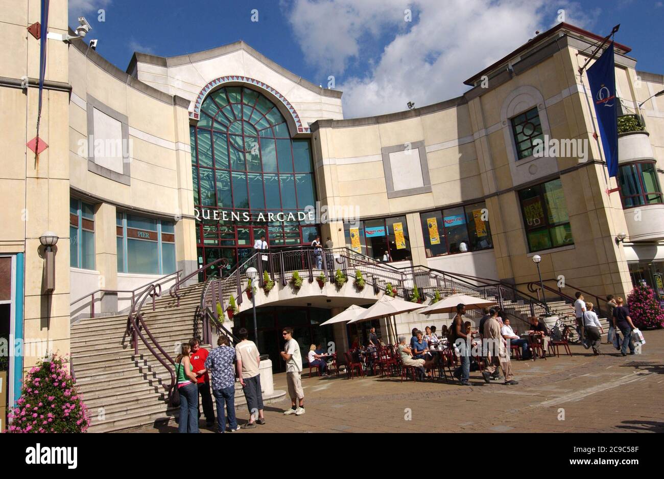 Queens arcade shopping centre uk hi-res stock photography and images ...