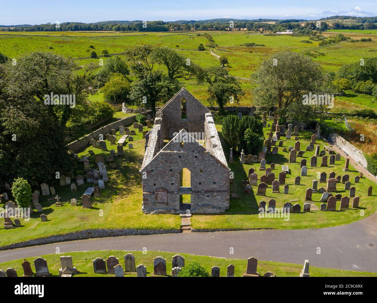 Graveyard at st machars cathedral hi-res stock photography and images ...