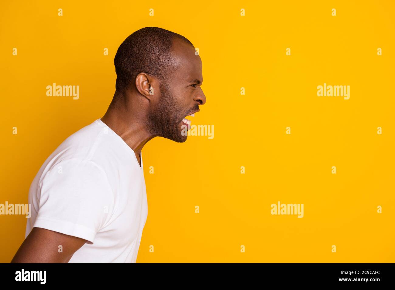 Devastated african american guy hi-res stock photography and images - Alamy