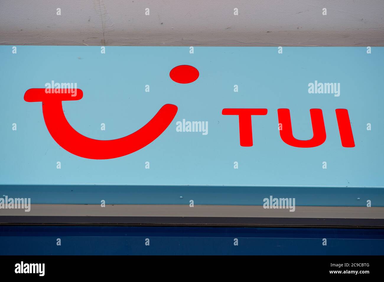 Tui foreign exchange hi-res stock photography and images - Alamy