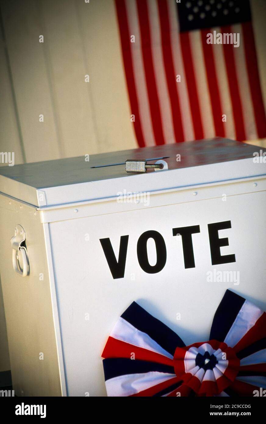 White paper ballot red hi-res stock photography and images - Alamy