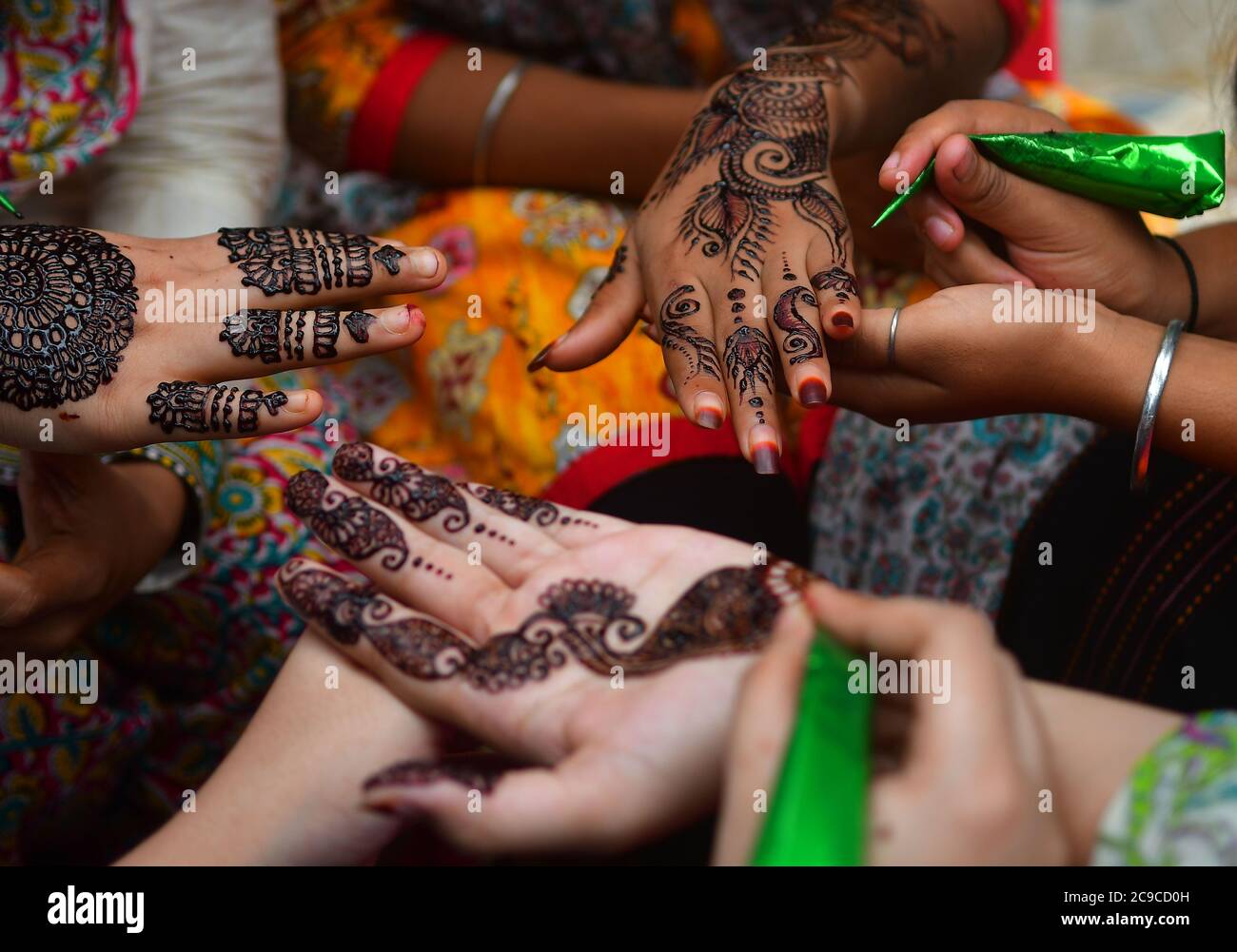 Girls Henna Designs High Resolution Stock Photography and Images - Alamy