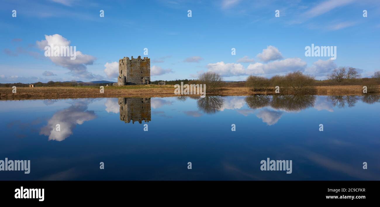 Panoramic view of Threave Castle on the River Dee Stock Photo - Alamy